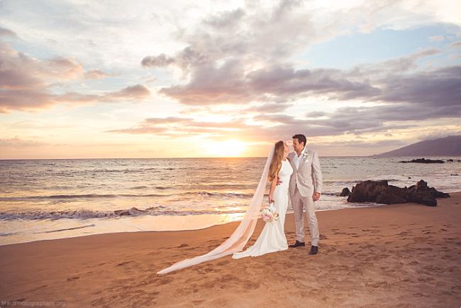 Maui Photographers - Best Portrait & Maui Wedding Photographers
